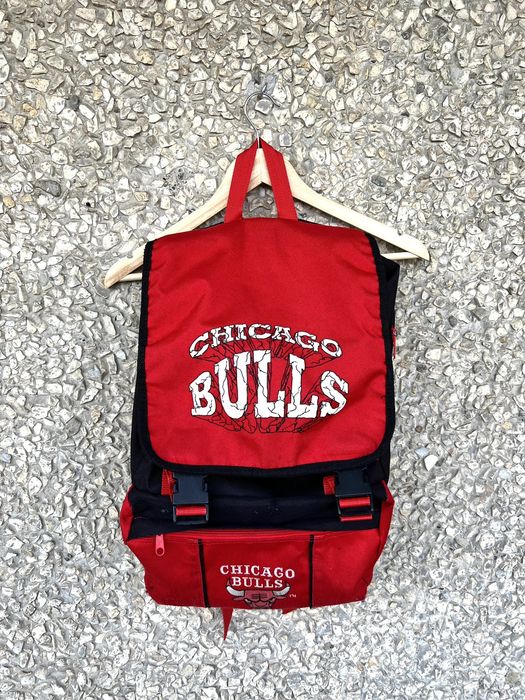 Vintage Chicago Bulls Vintage 90s Spellout Logo Basketball Backpack ...