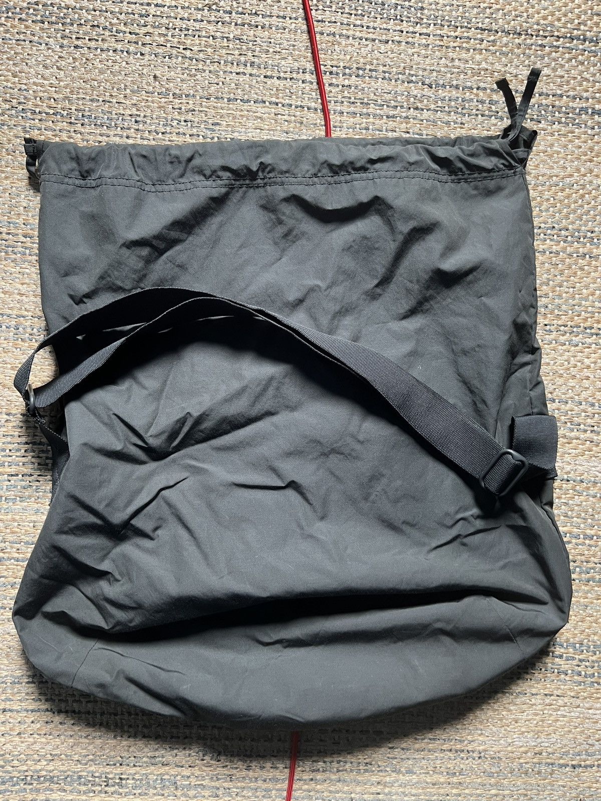 Uniqlo Uniqlo U Drawstring Shoulder Bag | Grailed